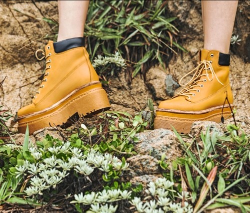 Supply Wheat Nubuck Leather Platform Rubber Sole Booties Wholesale ...