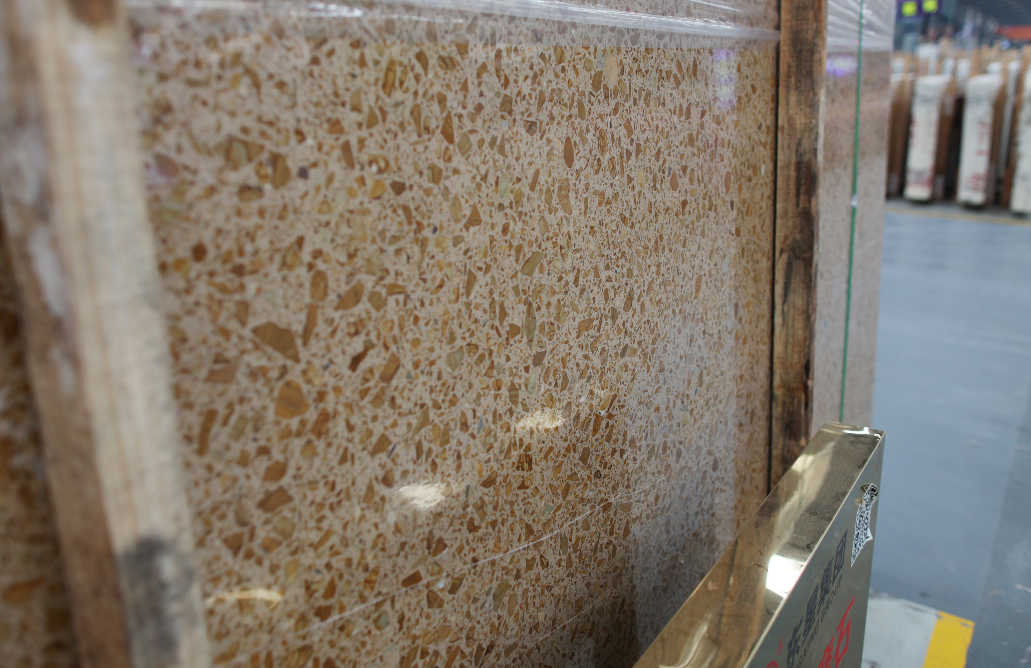 Supply Golden color artificial stone terrazzo personalized aggregate ...