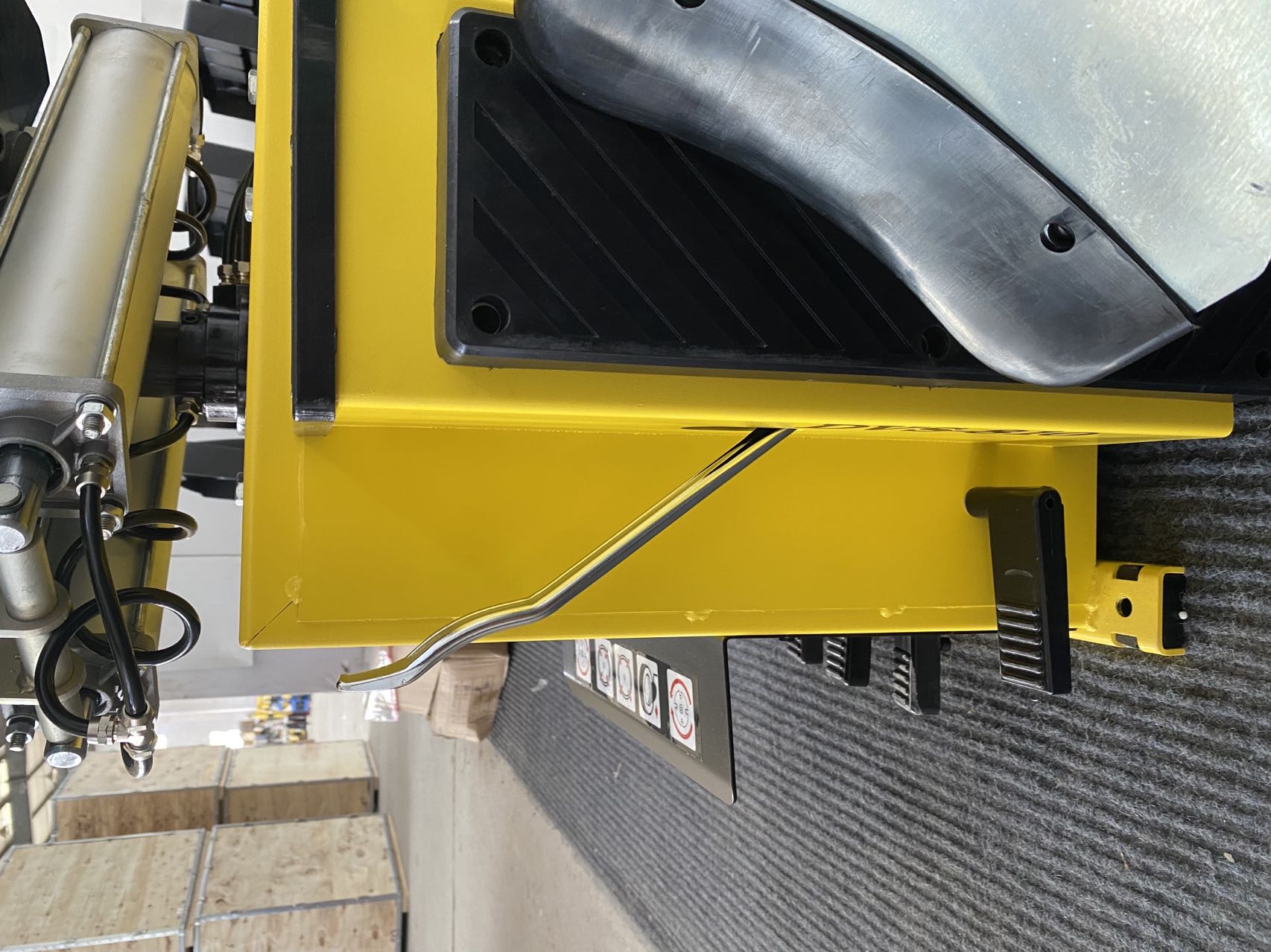 Supply OEM 24 Inch Pneumatic Tire Changer Factory Quotes Deer Supply OEM 24 Inch Pneumatic Tire Changer Factory Quotes Deer