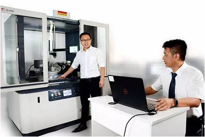 The first domestic X-ray single crystal diffractometer