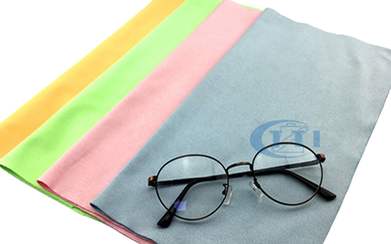 Supply High Quality Senior Microfiber Glasses Wipes Gold Stamp -Lens ...